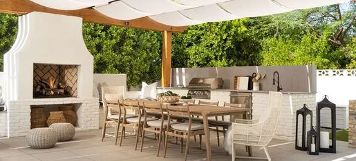 BBQ BILL'S OUTDOOR LIVING STORE